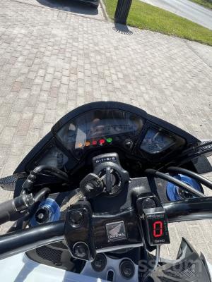 Honda CB 1000R 2016 Liepāja, ar dzinēja tilpumu 1.00 L un nobraukumu 0 tūkst. km par 2790 €, foto 6 vietnē AUTOMOTO.COM.LV