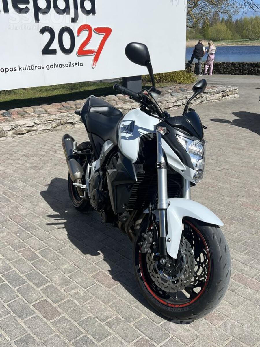 Honda CB 1000R 2016 Liepāja, ar dzinēja tilpumu 1.00 L un nobraukumu 0 tūkst. km par 2790 €, foto 9 vietnē AUTOMOTO.COM.LV