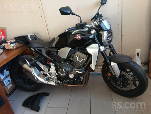Хонда CB 1000R 2019 в Рига, объемом двигателя 1.00 л и пробегом 0 тыс. км за 9300 €, фото 1 на AUTOMOTO.COM.LV