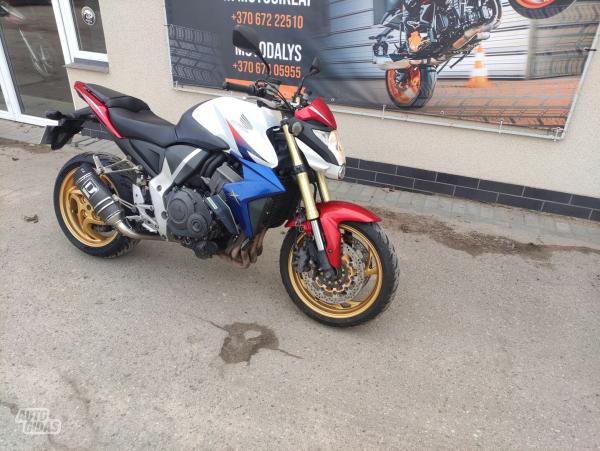 Белый Хонда CB 1000R 2011 в Паневежис, объемом двигателя 1.00 л и пробегом 0 тыс. км за 3750 €, фото 1 на AUTOMOTO.COM.LV