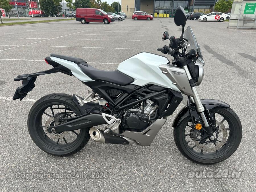 Black Honda CB 125 2020 in Tallinn, with an engine capacity of 0.13 L and mileage of 21 thousand km for 2600 €, photo 1 on AUTOMOTO.COM.LV