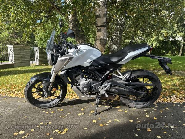Black Honda CB 125 2020 in Tallinn, with an engine capacity of 0.13 L and mileage of 21 thousand km for 2600 €, photo 8 on AUTOMOTO.COM.LV