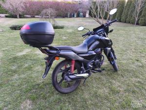 Black Honda CB 125F 2022 in Vilnius, with an engine capacity of 0.12 L and mileage of 19 thousand km for 1900 €, photo 4 on AUTOMOTO.COM.LV