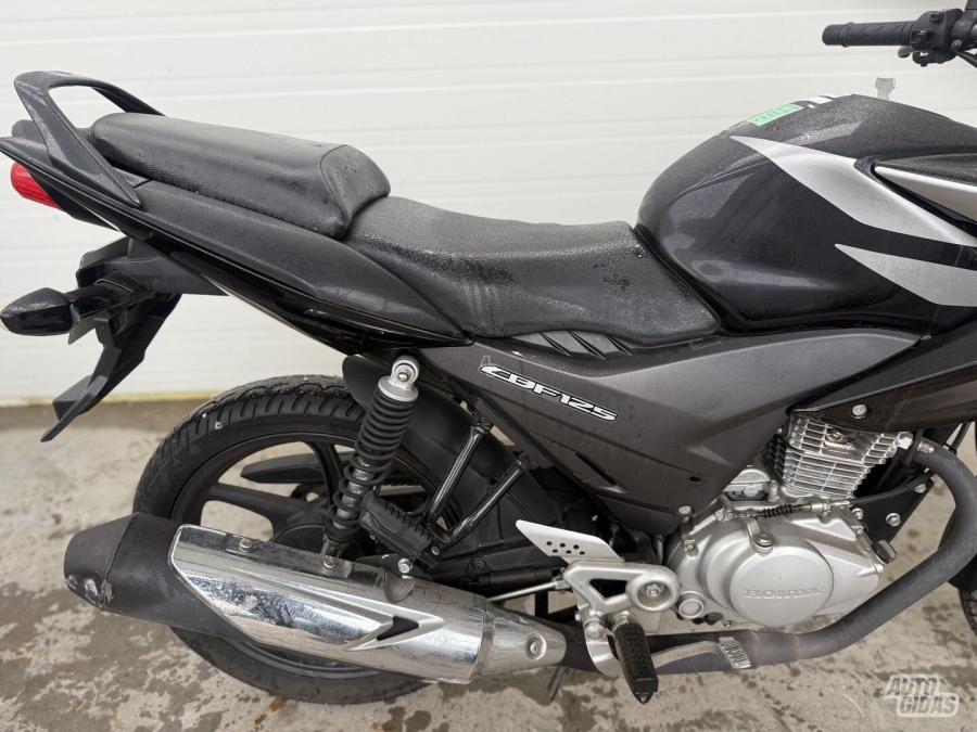 Honda CB 125F 2010 Tauragė, ar dzinēja tilpumu 0.00 L un nobraukumu 0 tūkst. km par 1050 €, foto 3 vietnē AUTOMOTO.COM.LV