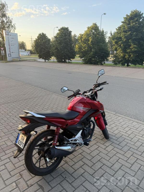 Хонда CB 125F 2020 в Рига, объемом двигателя 0.13 л и пробегом 0 тыс. км за 2000 €, фото 3 на AUTOMOTO.COM.LV