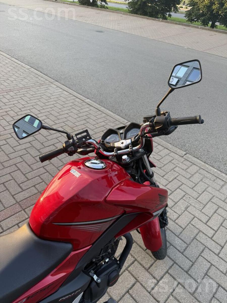 Honda CB 125F 2020 in Riga, with an engine capacity of 0.13 L and mileage of 0 thousand km for 2000 €, photo 5 on AUTOMOTO.COM.LV