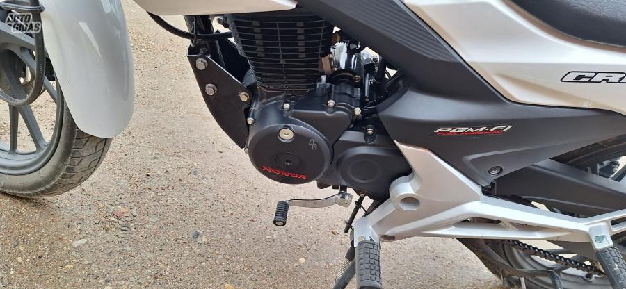 Balts Honda CB 125F 2018 Mažeikiai, ar dzinēja tilpumu 0.13 L un nobraukumu 6 tūkst. km par 2700 €, foto 6 vietnē AUTOMOTO.COM.LV