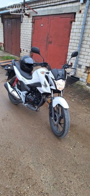 Balts Honda CB 125F 2018 Mažeikiai, ar dzinēja tilpumu 0.13 L un nobraukumu 7 tūkst. km par 2300 €, foto 8 vietnē AUTOMOTO.COM.LV