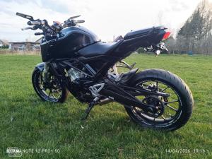 Black Honda CB 125R 2017 in Vilnius, with an engine capacity of 0.13 L and mileage of 38 thousand km for 2450 €, photo 5 on AUTOMOTO.COM.LV