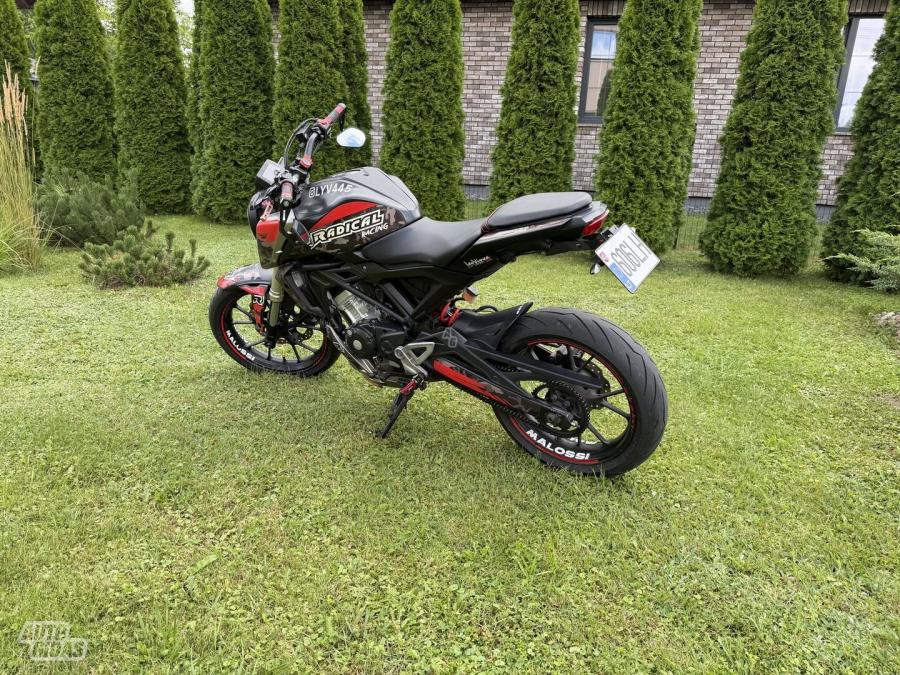 Серый Хонда CB 125R 2019 в Каунас, объемом двигателя 0.13 л и пробегом 20 тыс. км за 2800 €, фото 5 на AUTOMOTO.COM.LV