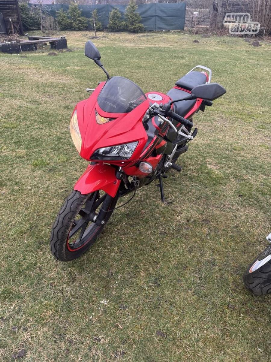 Honda CB 125R 2008 in Varena, with an engine capacity of 0.00 L and mileage of 0 thousand km for 1000 €, photo 6 on AUTOMOTO.COM.LV