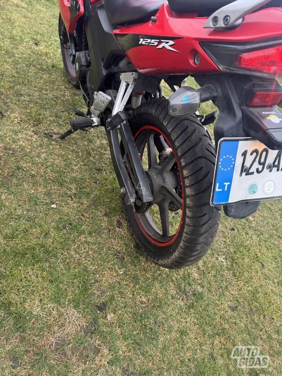 Honda CB 125R 2008 in Varena, with an engine capacity of 0.00 L and mileage of 0 thousand km for 1000 €, photo 10 on AUTOMOTO.COM.LV