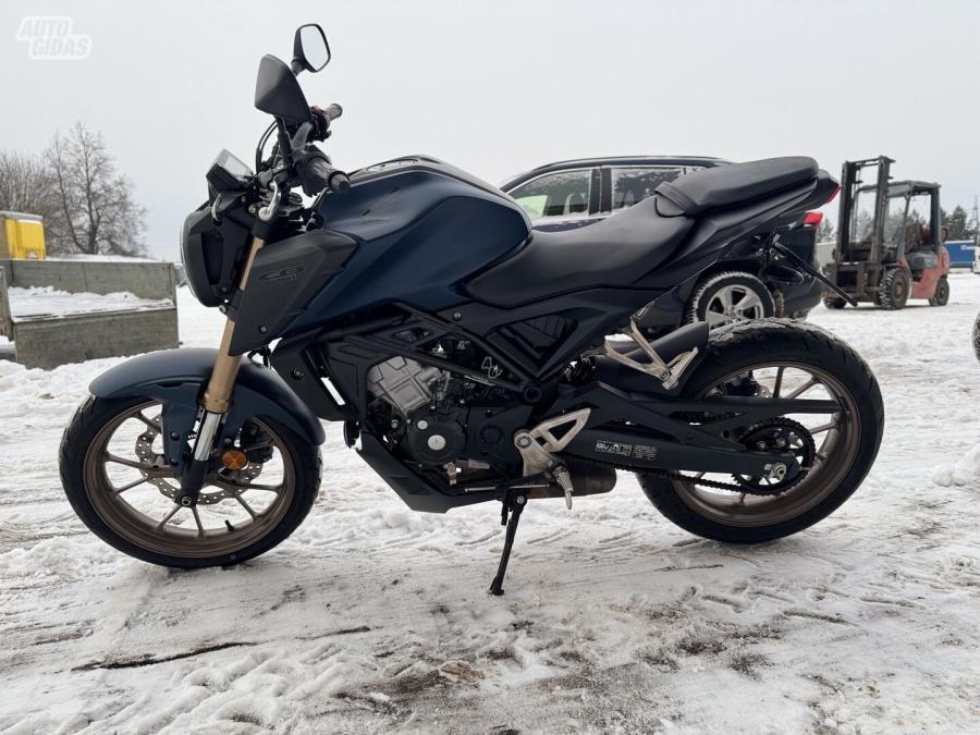 Хонда CB 125R 2023 в Шяуляй, объемом двигателя 0.00 л и пробегом 0 тыс. км за 3900 €, фото 10 на AUTOMOTO.COM.LV