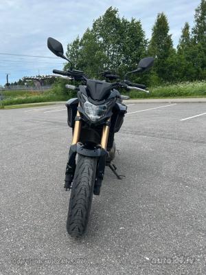 Черный Хонда CB 500 2023 в Таллин, объемом двигателя 0.47 л и пробегом 4 тыс. км за 7000 €, фото 3 на AUTOMOTO.COM.LV