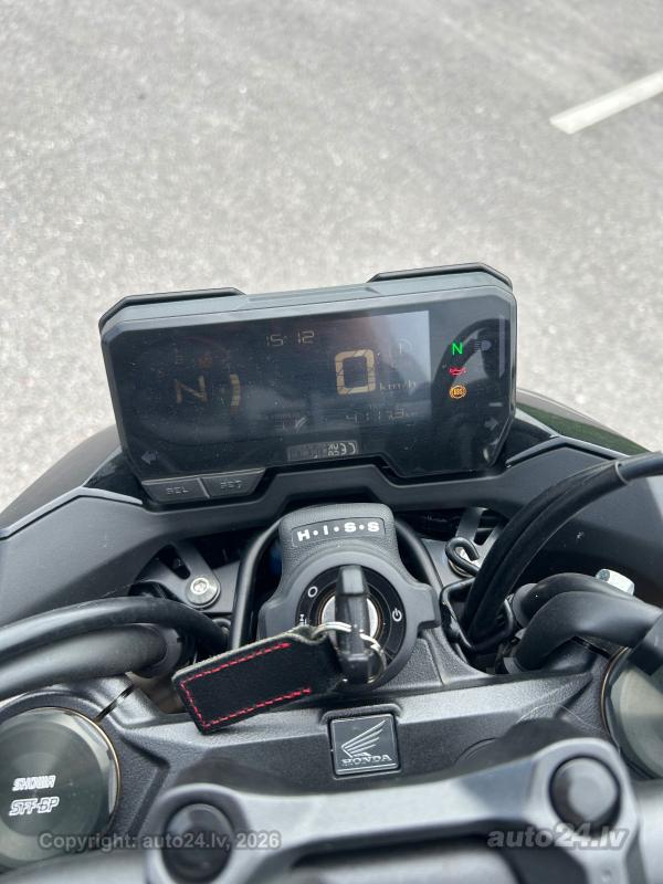 Black Honda CB 500 2023 in Tallinn, with an engine capacity of 0.47 L and mileage of 4 thousand km for 7000 €, photo 6 on AUTOMOTO.COM.LV