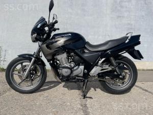Хонда CB 500 1999 в Рига, объемом двигателя 0.50 л и пробегом 0 тыс. км за 1950 €, фото  на AUTOMOTO.COM.LV