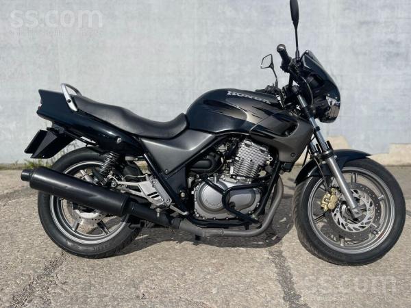 Honda CB 500 1999 in Riga, with an engine capacity of 0.50 L and mileage of 0 thousand km for 1950 €, photo 2 on AUTOMOTO.COM.LV