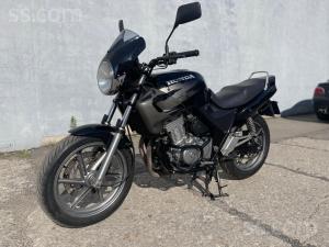 Хонда CB 500 1999 в Рига, объемом двигателя 0.50 л и пробегом 0 тыс. км за 1950 €, фото 4 на AUTOMOTO.COM.LV