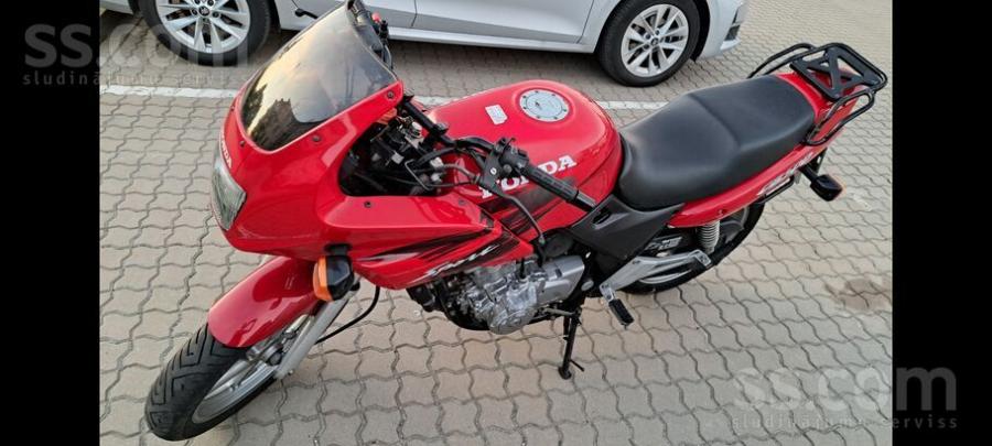 Honda CB 500 2000 in Riga, with an engine capacity of 0.50 L and mileage of 0 thousand km for 1350 €, photo 3 on AUTOMOTO.COM.LV