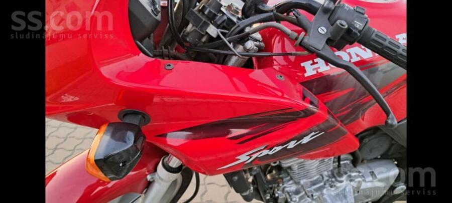 Honda CB 500 2000 in Riga, with an engine capacity of 0.50 L and mileage of 0 thousand km for 1350 €, photo 9 on AUTOMOTO.COM.LV