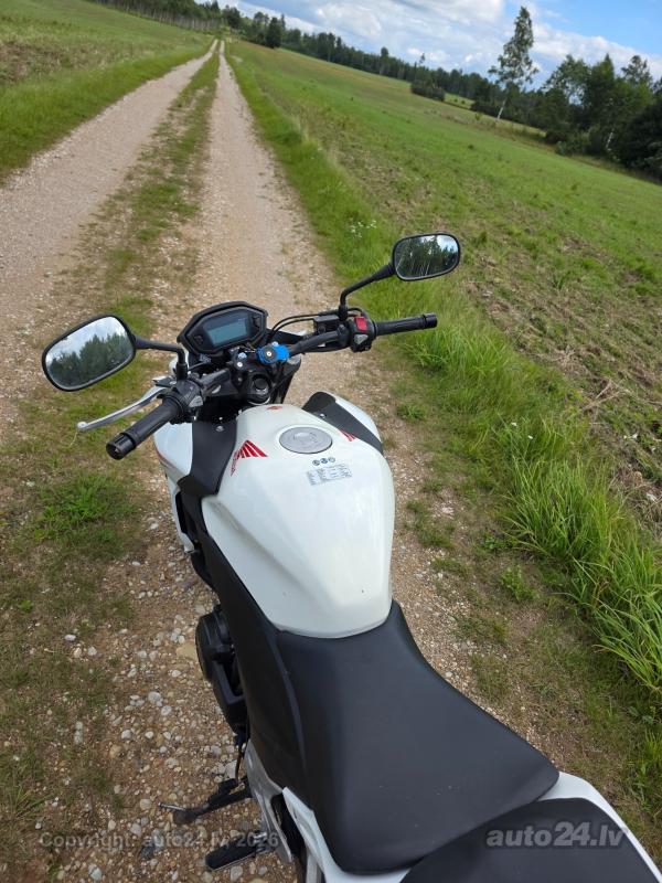 Хонда CB 500 2015 в Вильянди, объемом двигателя 0.47 л и пробегом 18 тыс. км за 3500 €, фото 6 на AUTOMOTO.COM.LV