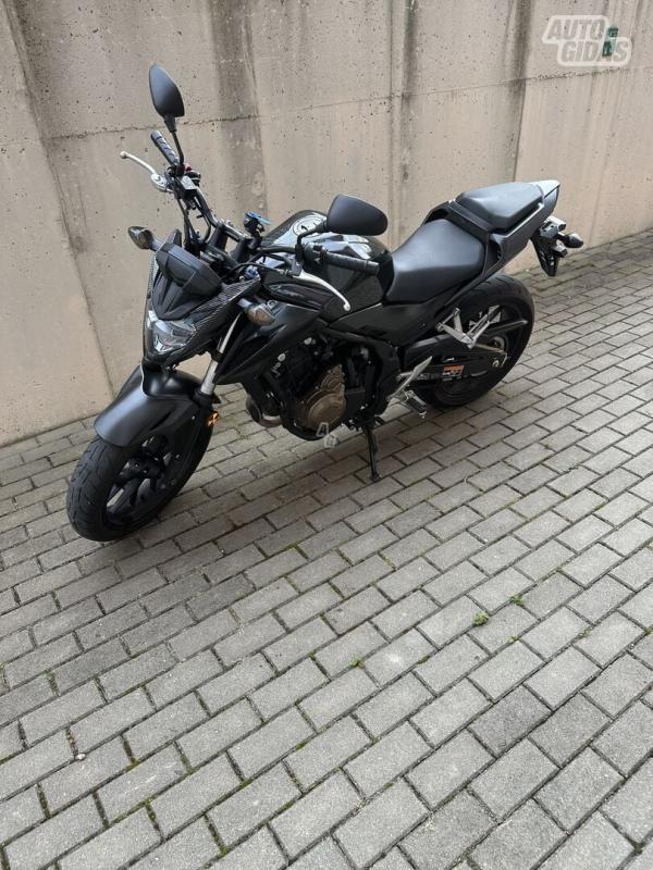 Melns Honda CB 500F 2017 Klaipėda, ar dzinēja tilpumu 0.50 L un nobraukumu 8 tūkst. km par 3900 €, foto 1 vietnē AUTOMOTO.COM.LV