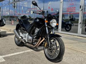 Honda CB 500F 2006 in Riga, with an engine capacity of 0.50 L and mileage of 0 thousand km for 1999 €, photo 7 on AUTOMOTO.COM.LV