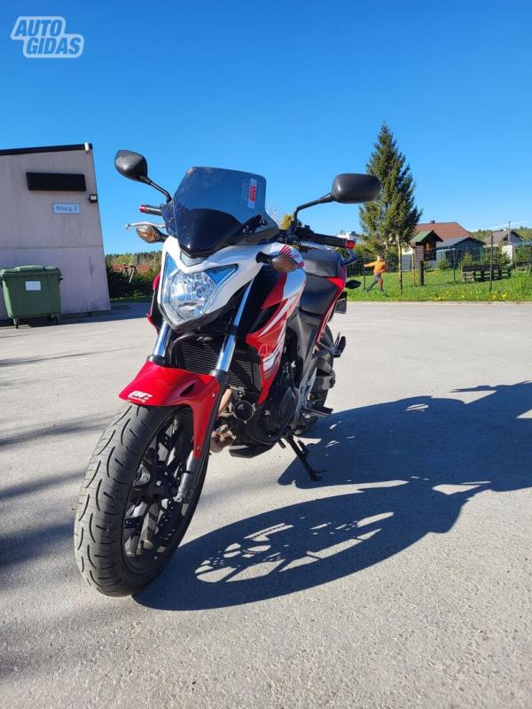 Honda CB 500F 2015 in Klaipeda, with an engine capacity of 0.50 L and mileage of 45 thousand km for 2950 €, photo 2 on AUTOMOTO.COM.LV