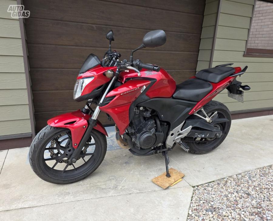 Red Honda CB 500F 2014 in Pasvalys, with an engine capacity of 0.50 L and mileage of 60 thousand km for 1749 €, photo 3 on AUTOMOTO.COM.LV