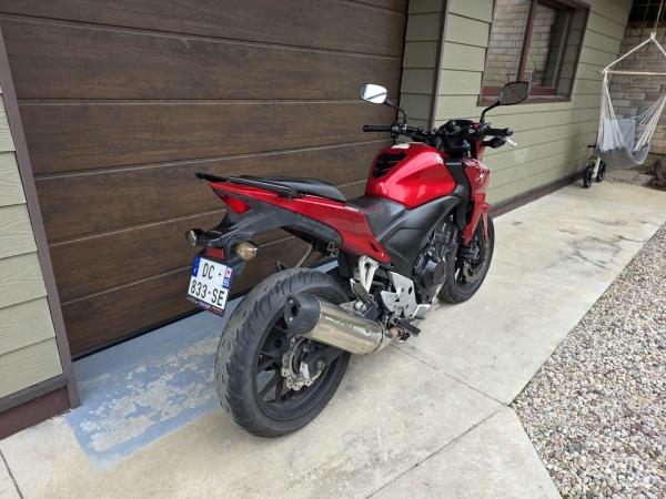 Sarkans Honda CB 500F 2014 Pasvalys, ar dzinēja tilpumu 0.50 L un nobraukumu 60 tūkst. km par 1749 €, foto 6 vietnē AUTOMOTO.COM.LV