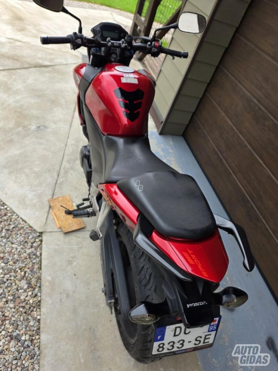 Red Honda CB 500F 2014 in Pasvalys, with an engine capacity of 0.50 L and mileage of 60 thousand km for 1749 €, photo 28 on AUTOMOTO.COM.LV