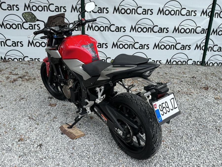 Red Honda CB 500F 2019 in Vilnius, with an engine capacity of 0.47 L and mileage of 16 thousand km for 4850 €, photo 5 on AUTOMOTO.COM.LV