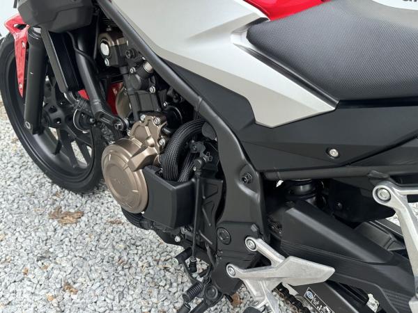 Red Honda CB 500F 2019 in Vilnius, with an engine capacity of 0.47 L and mileage of 16 thousand km for 4850 €, photo 8 on AUTOMOTO.COM.LV