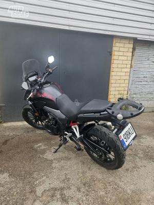 Черный Хонда CB 500X 2020 в Вильнюс, объемом двигателя 0.50 л и пробегом 37 тыс. км за 4850 €, фото 6 на AUTOMOTO.COM.LV