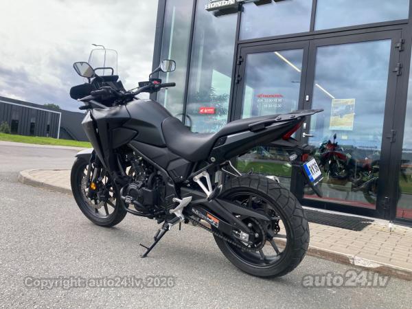 Черный Хонда CB 500X 2026 в Таллин, объемом двигателя 0.00 л и пробегом 4 тыс. км за 5490 €, фото 4 на AUTOMOTO.COM.LV