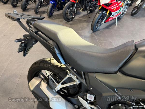 Pelēks Honda CB 500X 2023 Tallina, ar dzinēja tilpumu 0.47 L un nobraukumu 4 tūkst. km par 5990 €, foto 4 vietnē AUTOMOTO.COM.LV