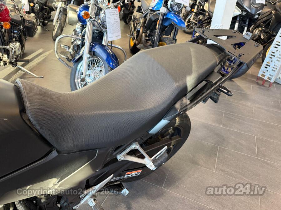 Pelēks Honda CB 500X 2023 Tallina, ar dzinēja tilpumu 0.47 L un nobraukumu 4 tūkst. km par 5990 €, foto 15 vietnē AUTOMOTO.COM.LV