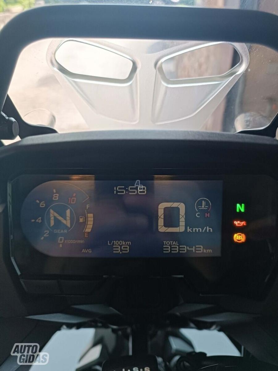 Honda CB 500X 2020 in Mazeikiai, with an engine capacity of 0.50 L and mileage of 33 thousand km for 4800 €, photo 5 on AUTOMOTO.COM.LV