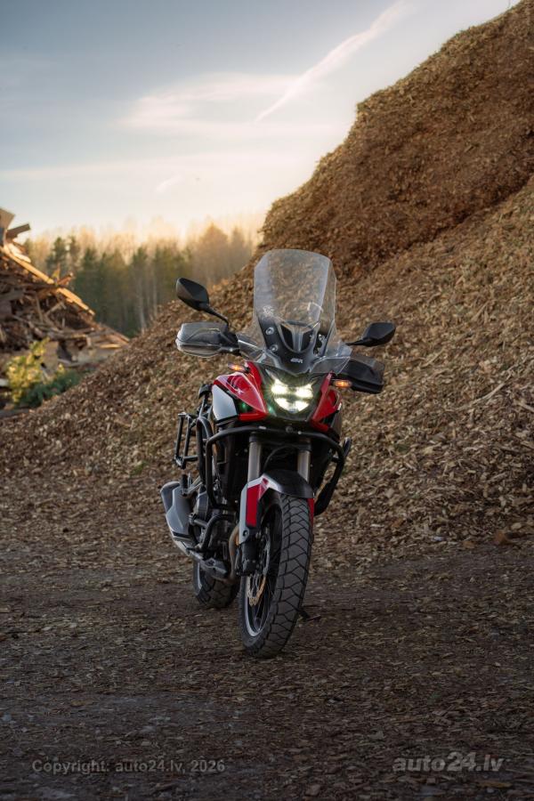 Красный Хонда CB 500X 2023 в Таллин, объемом двигателя 0.47 л и пробегом 29 тыс. км за 5400 €, фото 2 на AUTOMOTO.COM.LV