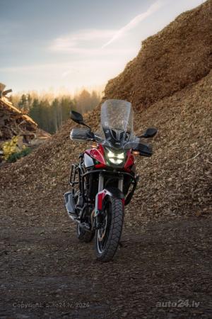 Красный Хонда CB 500X 2023 в Таллин, объемом двигателя 0.47 л и пробегом 29 тыс. км за 5400 €, фото 3 на AUTOMOTO.COM.LV