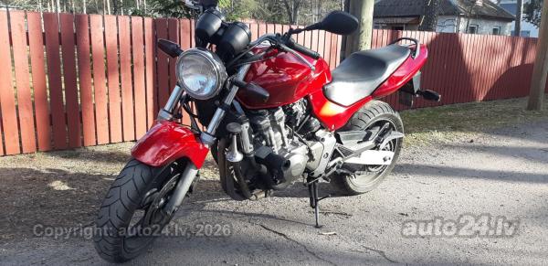 Черный Хонда CB 600F 2001 в Таллин, объемом двигателя 0.60 л и пробегом 42 тыс. км за 1700 €, фото 1 на AUTOMOTO.COM.LV