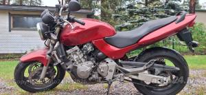 Черный Хонда CB 600F 2001 в Таллин, объемом двигателя 0.60 л и пробегом 42 тыс. км за 1700 €, фото 3 на AUTOMOTO.COM.LV