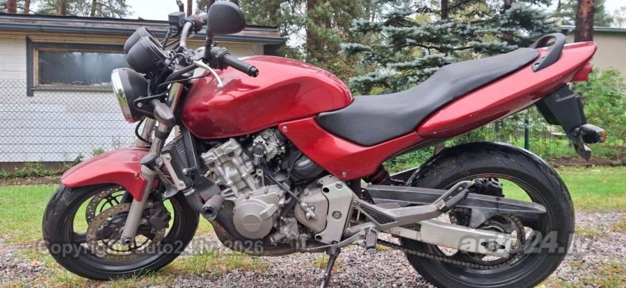 Черный Хонда CB 600F 2001 в Таллин, объемом двигателя 0.60 л и пробегом 42 тыс. км за 1700 €, фото 3 на AUTOMOTO.COM.LV