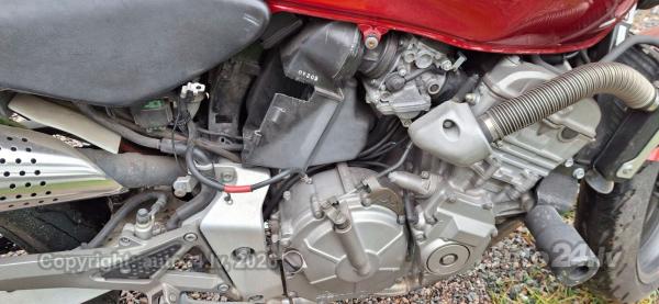 Черный Хонда CB 600F 2001 в Таллин, объемом двигателя 0.60 л и пробегом 42 тыс. км за 1700 €, фото 9 на AUTOMOTO.COM.LV