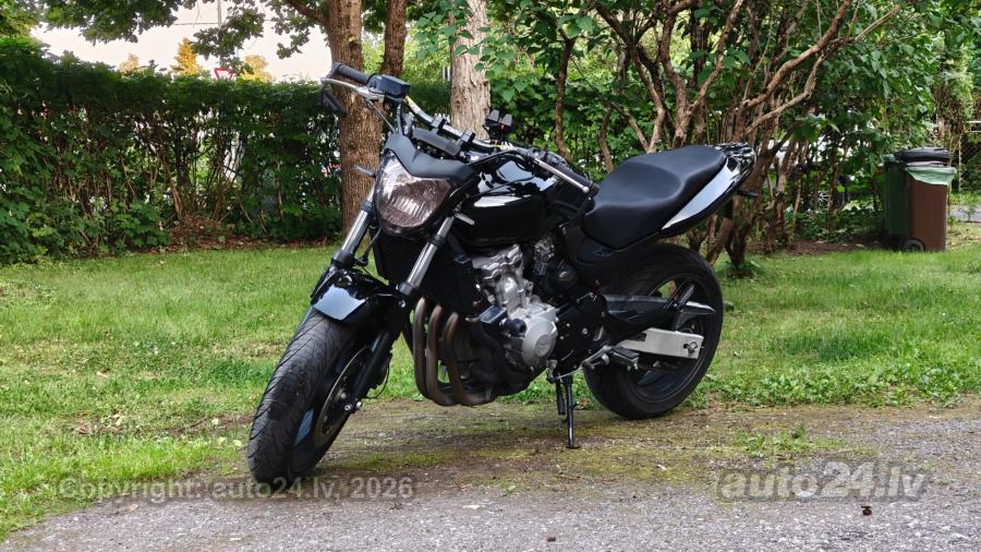 Черный Хонда CB 600F 2001 в Таллин, объемом двигателя 0.00 л и пробегом 39 тыс. км за 2200 €, фото 1 на AUTOMOTO.COM.LV