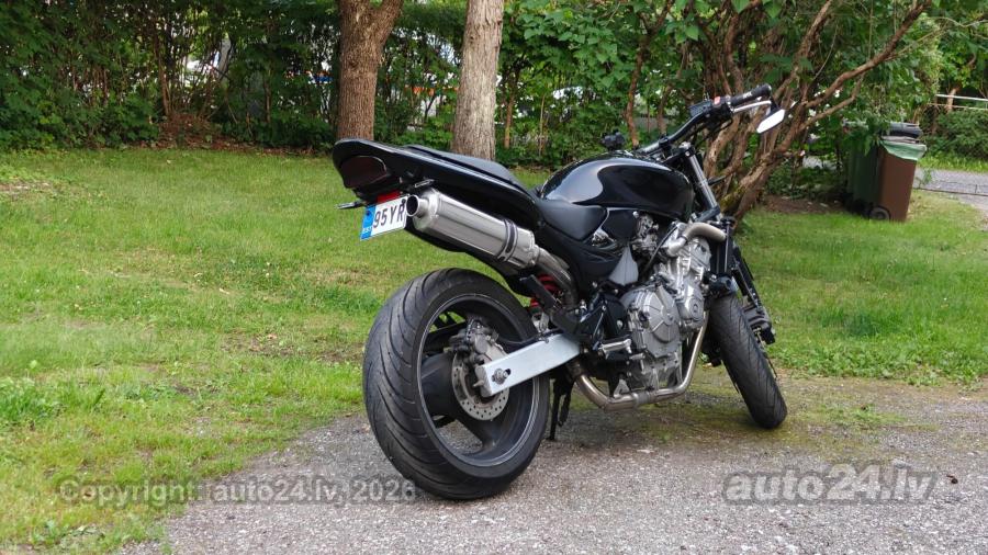 Черный Хонда CB 600F 2001 в Таллин, объемом двигателя 0.00 л и пробегом 39 тыс. км за 2200 €, фото 6 на AUTOMOTO.COM.LV