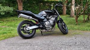 Черный Хонда CB 600F 2001 в Таллин, объемом двигателя 0.00 л и пробегом 39 тыс. км за 2200 €, фото 7 на AUTOMOTO.COM.LV
