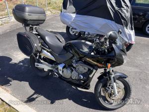 Melns Honda CB 600F 2003 Tallina, ar dzinēja tilpumu 0.60 L un nobraukumu 42 tūkst. km par 2300 €, foto 5 vietnē AUTOMOTO.COM.LV