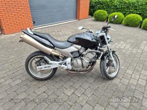Черный Хонда CB 600F 2003 в Тарту, объемом двигателя 0.60 л и пробегом 19 тыс. км за 1800 €, фото 4 на AUTOMOTO.COM.LV