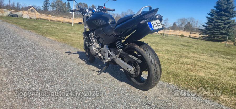 Черный Хонда CB 600F 2004 в Таллин, объемом двигателя 0.00 л и пробегом 41 тыс. км за 2700 €, фото 1 на AUTOMOTO.COM.LV